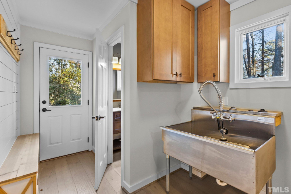 2504 Ridge Rd, Raleigh, NC 27612 - Raleigh Realty