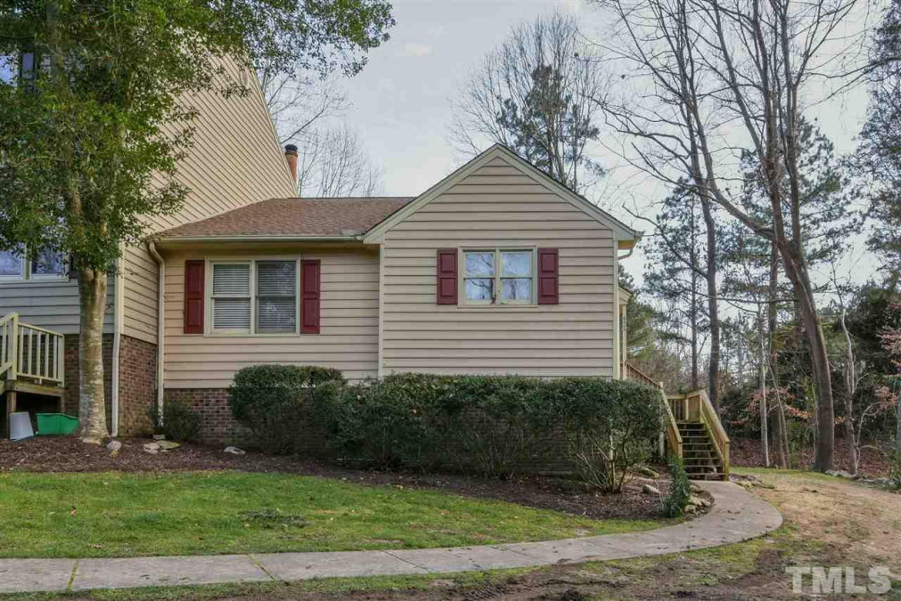 6400 English Oaks Dr, Raleigh, NC 27615 - Raleigh Realty