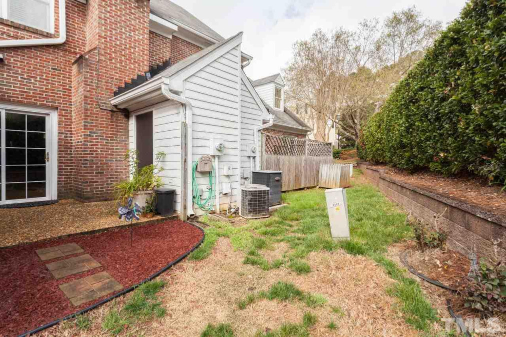 1528 Village Glenn Dr, Raleigh, NC 27612 - Raleigh Realty