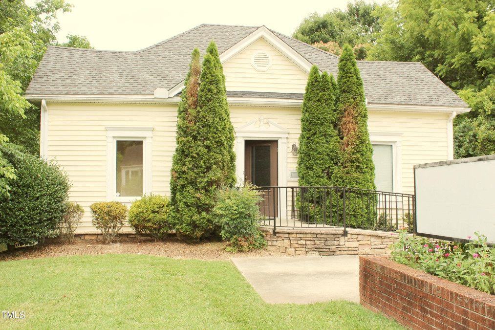 1023 Main St, Burlington, NC 27215 - Raleigh Realty 1023 Main St, Burlington, NC 27215 - Raleigh Realty