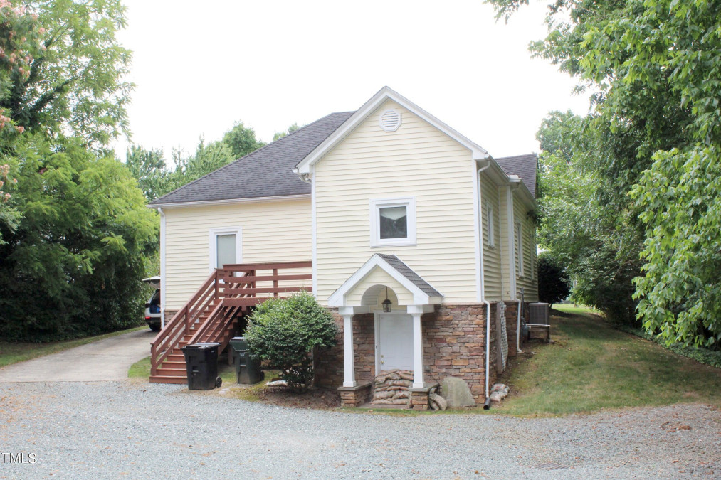 1023 Main St, Burlington, NC 27215 - Raleigh Realty 1023 Main St, Burlington, NC 27215 - Raleigh Realty