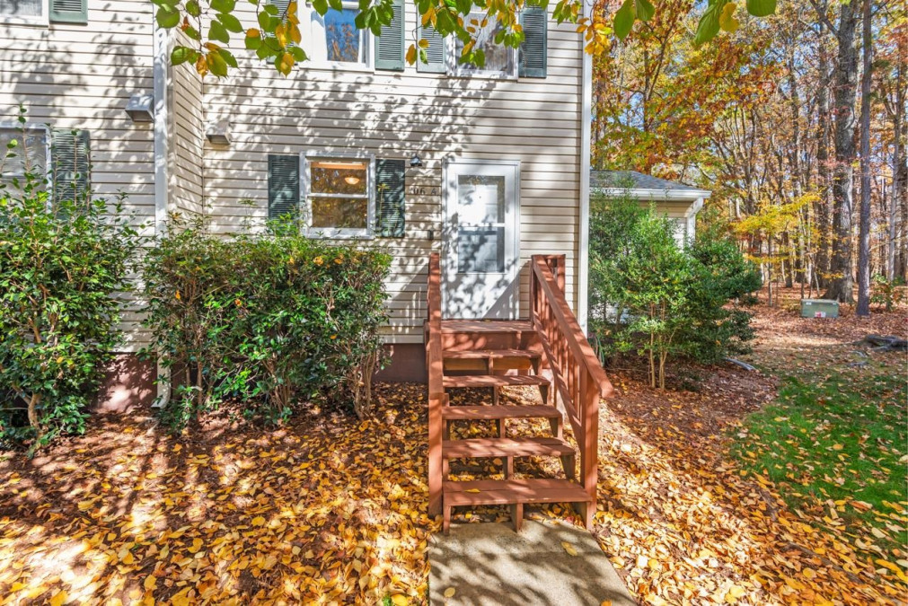 106 Weatherstone Dr, Chapel Hill, NC 27514 - Raleigh Realty