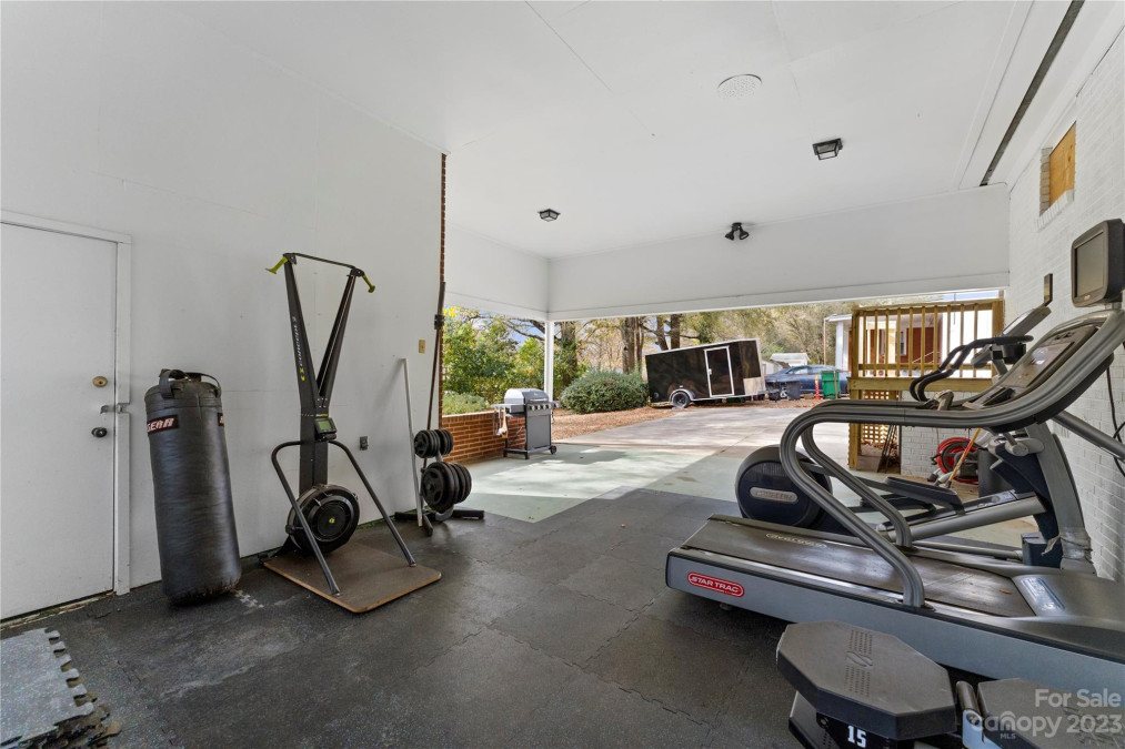 1029 Clanton Rd, Charlotte, NC 28217 - MLS #4089707